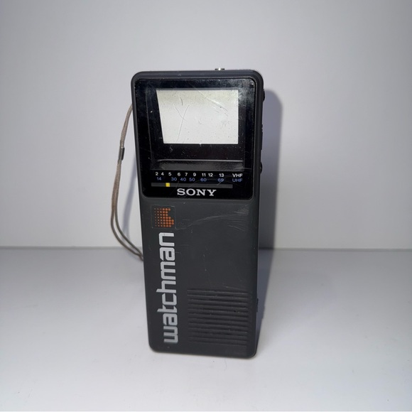 Sony | Other | Vintage Sony Watchman Model No Fd2a Flat Black White Tv ...